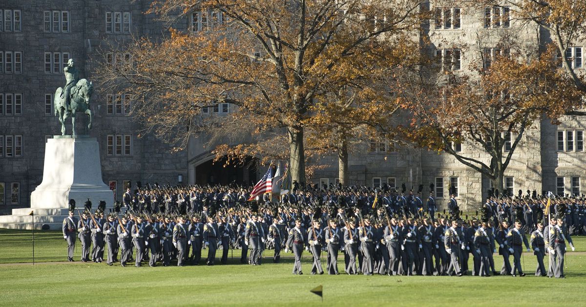 Under pilot program, enlisted soldiers can apply to West Point in one ...