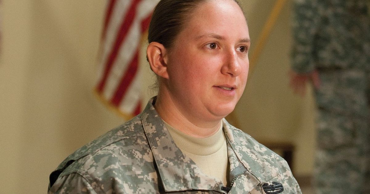 Army's 1st female Master Gunner brings weapons training expertise to ...
