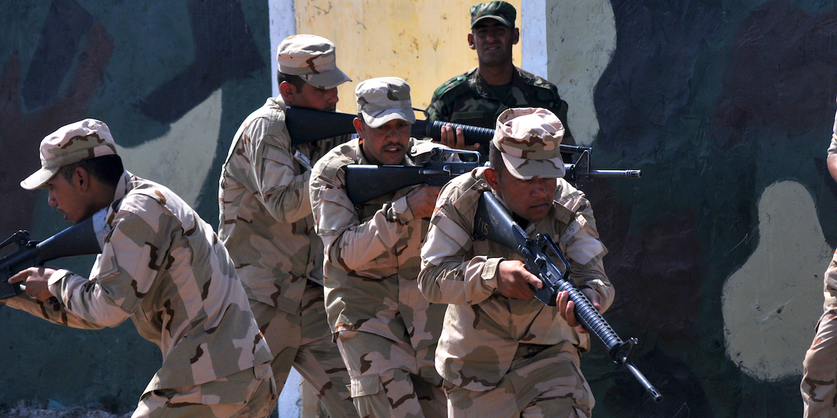 US Troops In Iraq Are Training Iraqi Soldiers To Become Rangers ...