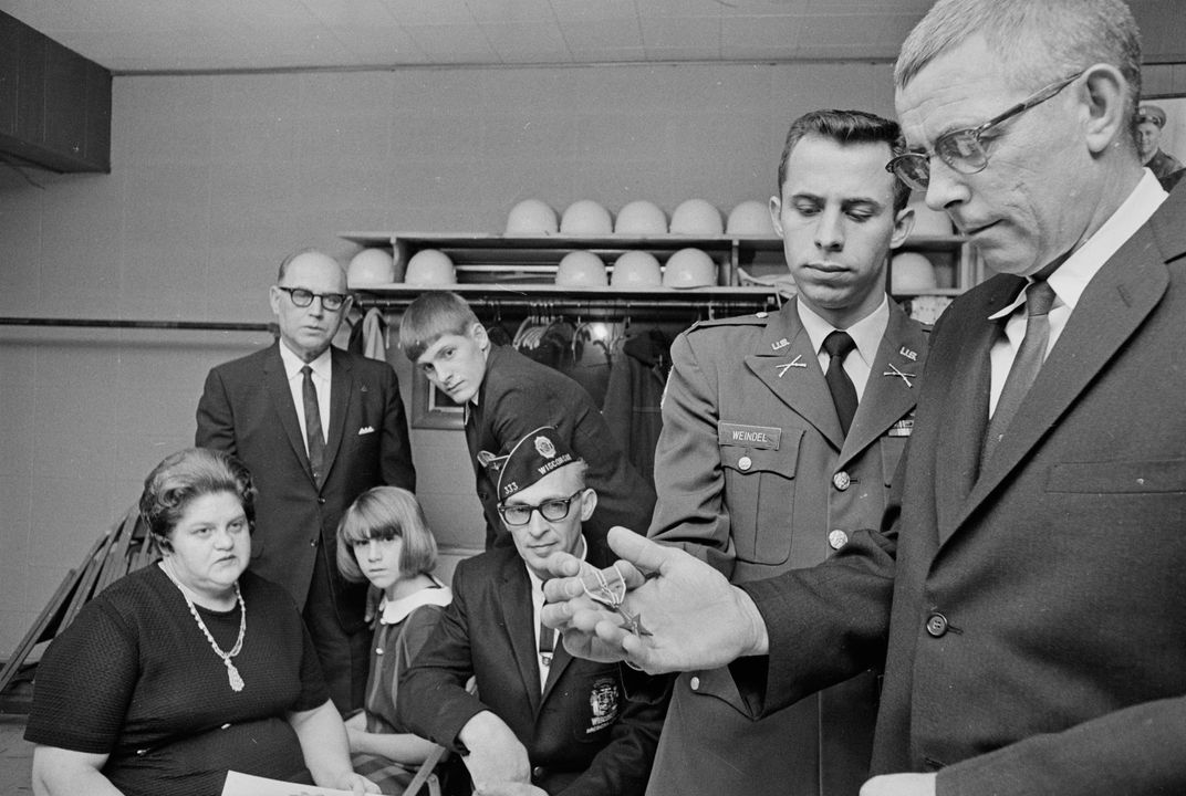 The Homefront During the Vietnam War, As Told By One Captivating Photo ...