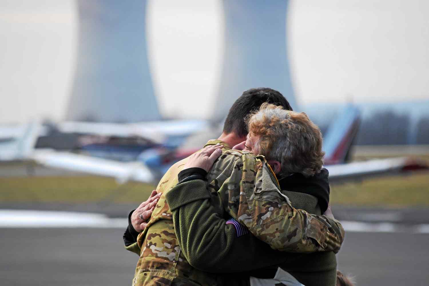 Army pilot lands Black Hawk in Limerick to visit family | RallyPoint