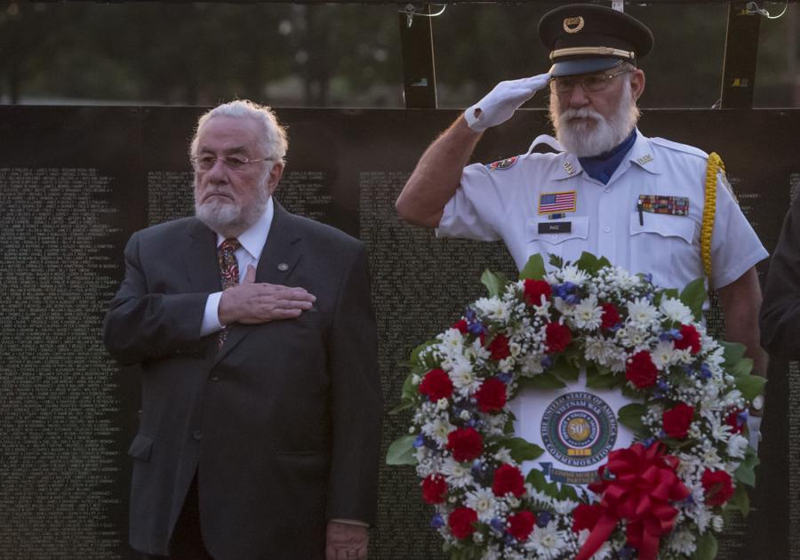 Former Roanoke disc jockey Adrian Cronauer, depicted in 'Good Morning ...