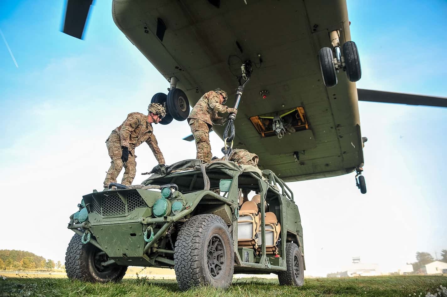 U.S. Paratroopers continues field tests with newest Army Ground ...