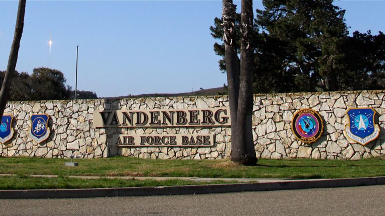 US military tests land-based intermediate-range missile from Vandenberg ...