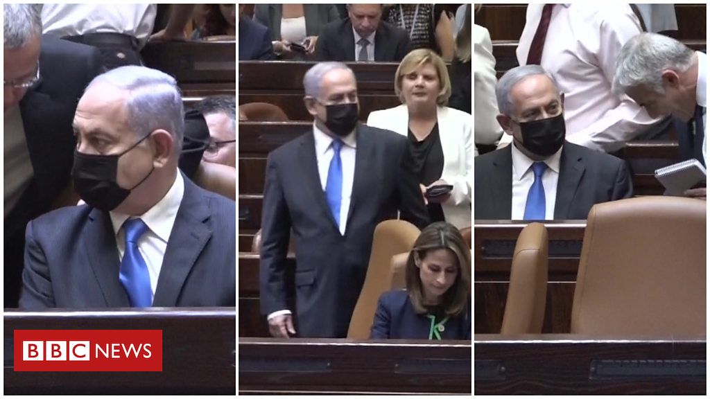 Oops, wrong chair: Netanyahu sits in PM's chair after loss | RallyPoint