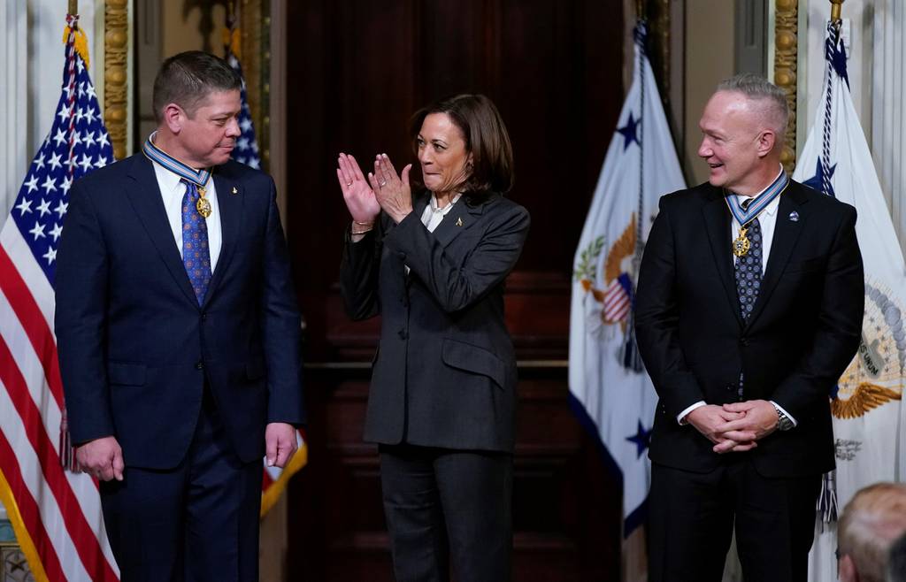 Former astronauts, retired airman & Marine, earn Space Medal of Honor ...