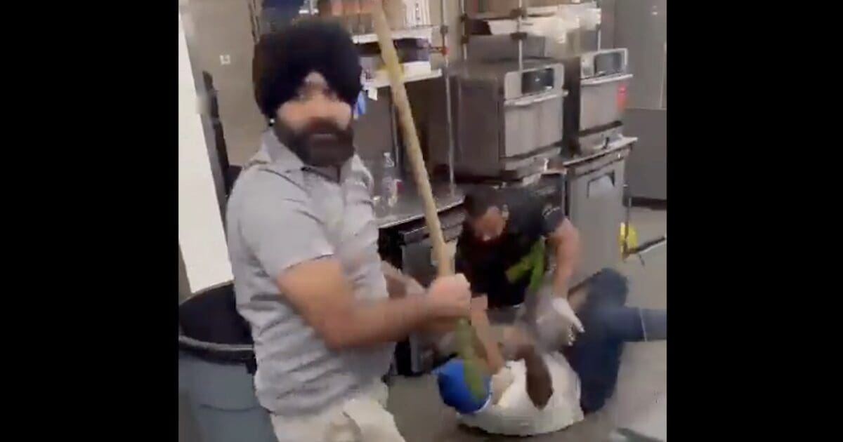 7-Eleven workers who beat thief in viral video now under investigation ...