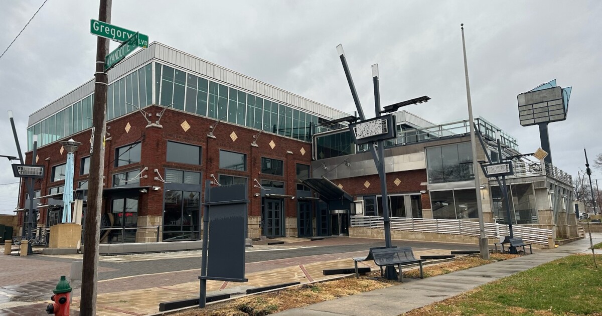 Kansas City's Waldo neighborhood grapples with an explosion of new ...