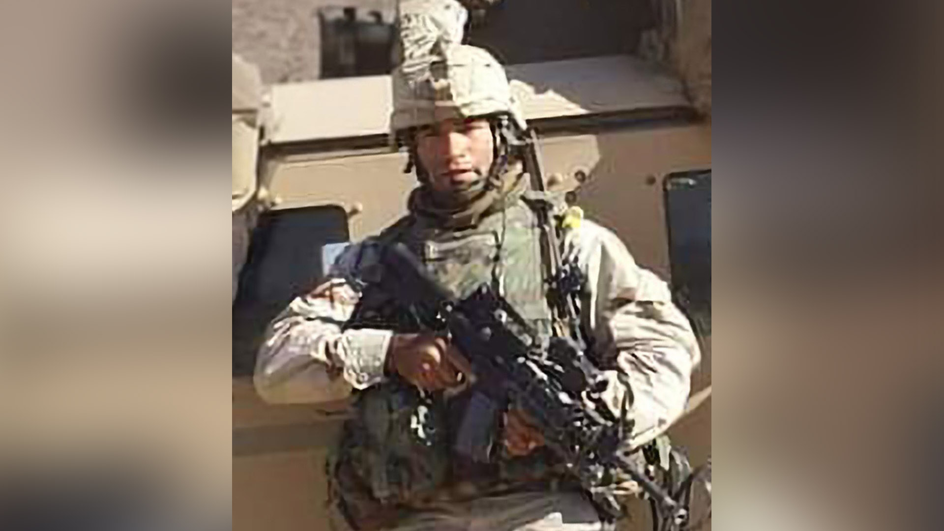 Army vet receives Bronze Star with valor 20 years later for bravery in ...